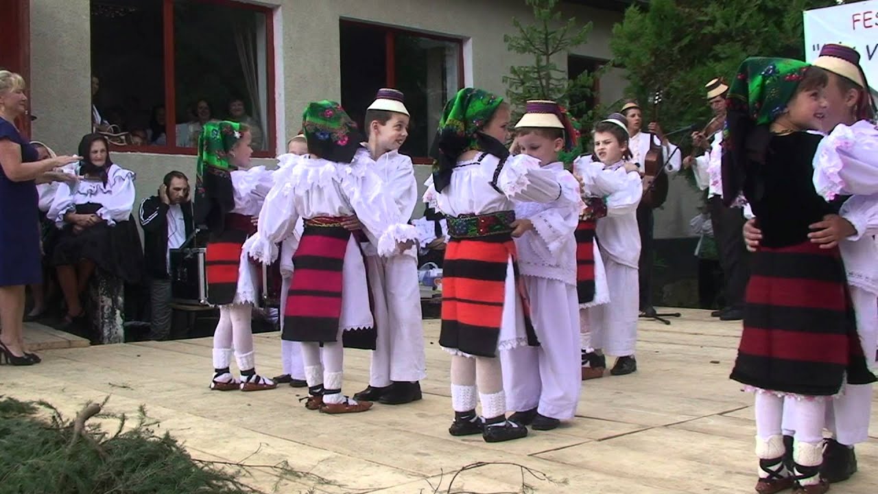 Budesti,Maramures - Childrens Folk Dance from Budesti,Romania (HD).m2ts ...