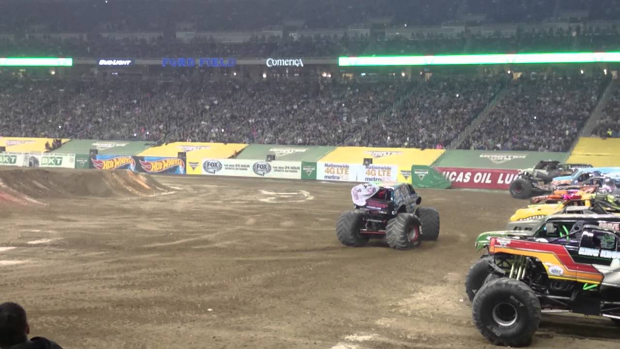 Monster Jam Detroit Feb 27, 2016 Lucas Oil Crusader freestyle - YouTube