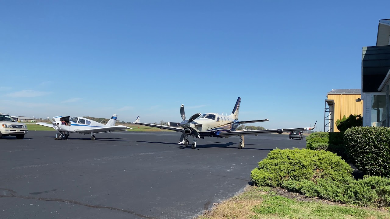 TBM 930 Turboprop Startup - YouTube