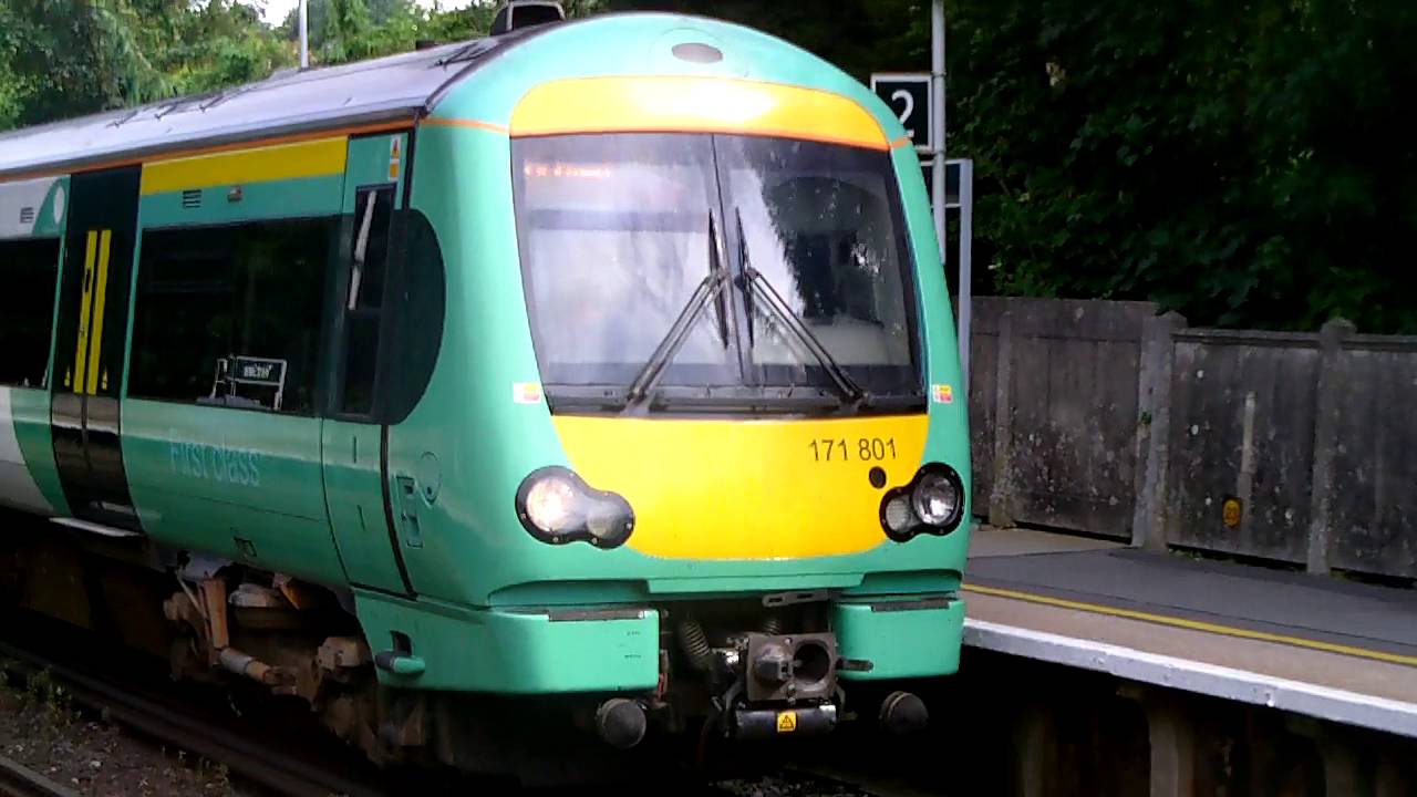 Southern Class 171 801 arrive and departs Hurst Green for Uckfield ...