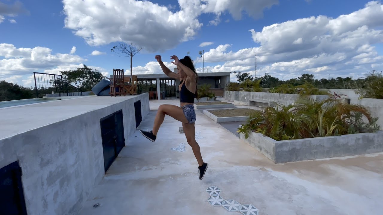 Running box jump (1 foot takeoff) - YouTube