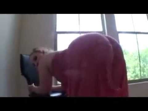 Amazing ass shake 2