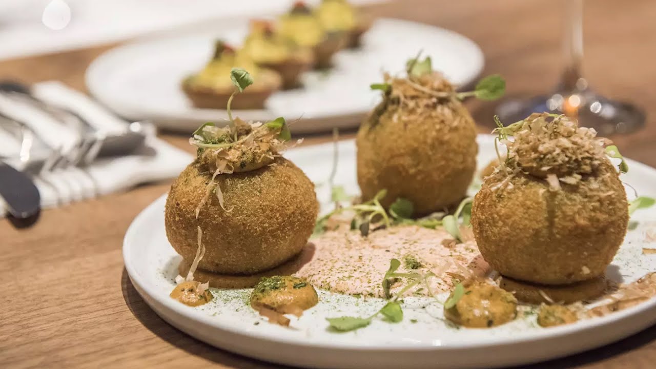 Cafe Bon Bon in Toronto does refined Asian fusion - YouTube