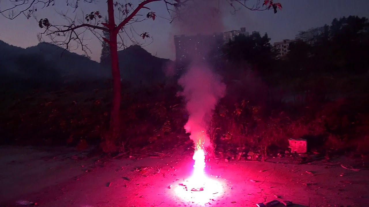 Bengalfeuer Violett - purple flare [batch 2018] - YouTube