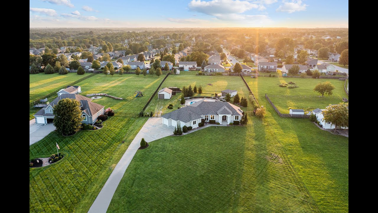 1308 Allendale Lake Rd Greenwood MO - YouTube