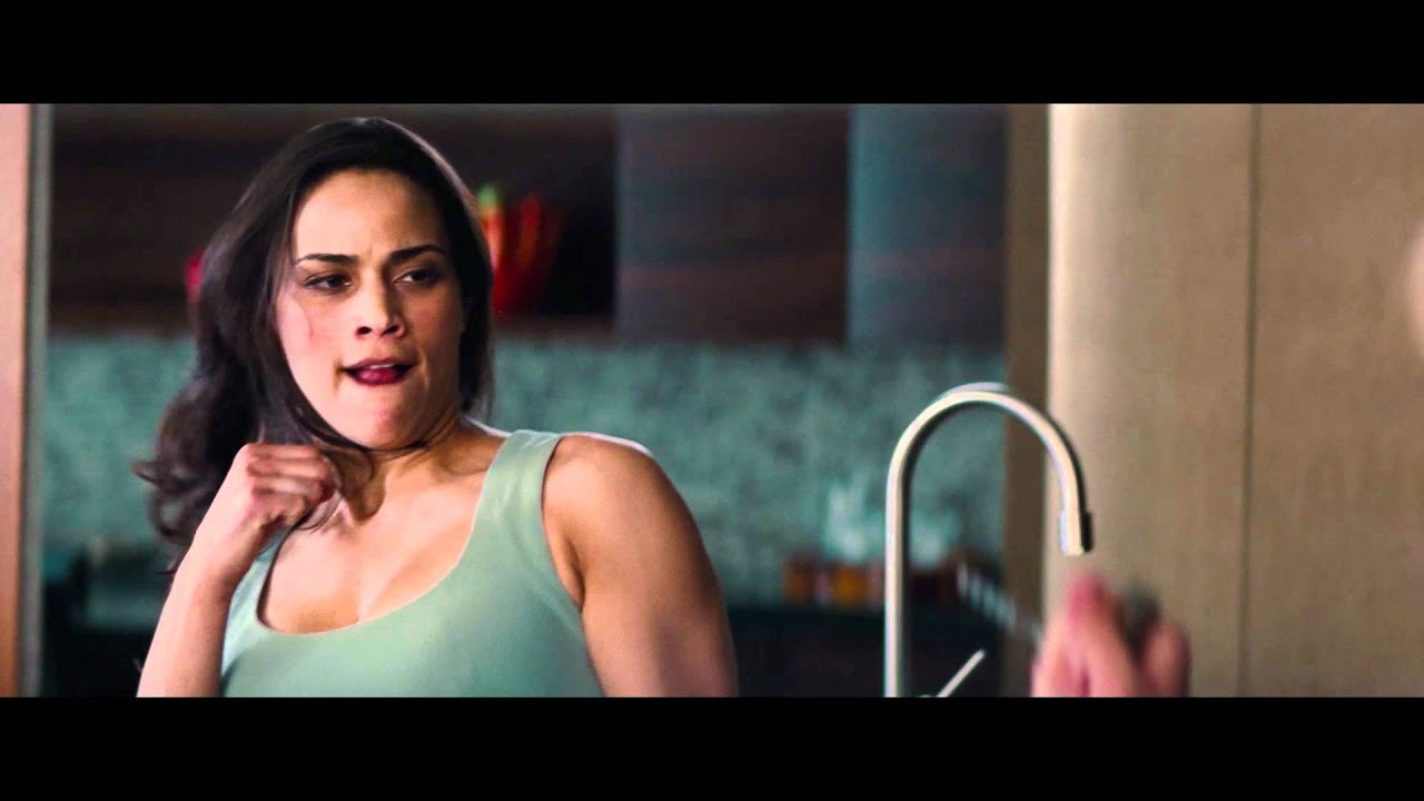 Mission Impossible: Ghost Protocol Clip: Girl Fight - YouTube