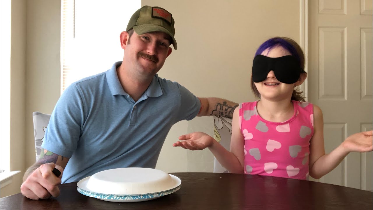 Magma Monkey tests her palette ! - YouTube