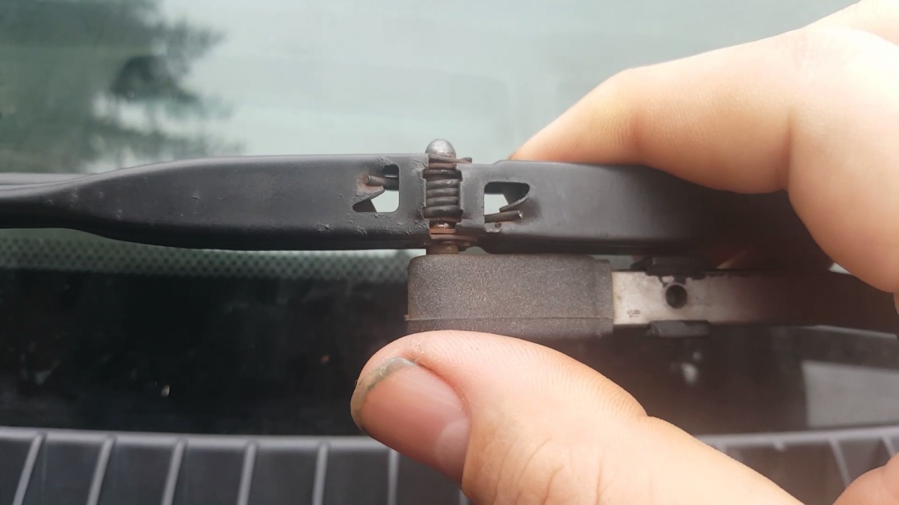 Why Can't I Change An Astrovan Wiper Blade? - YouTube