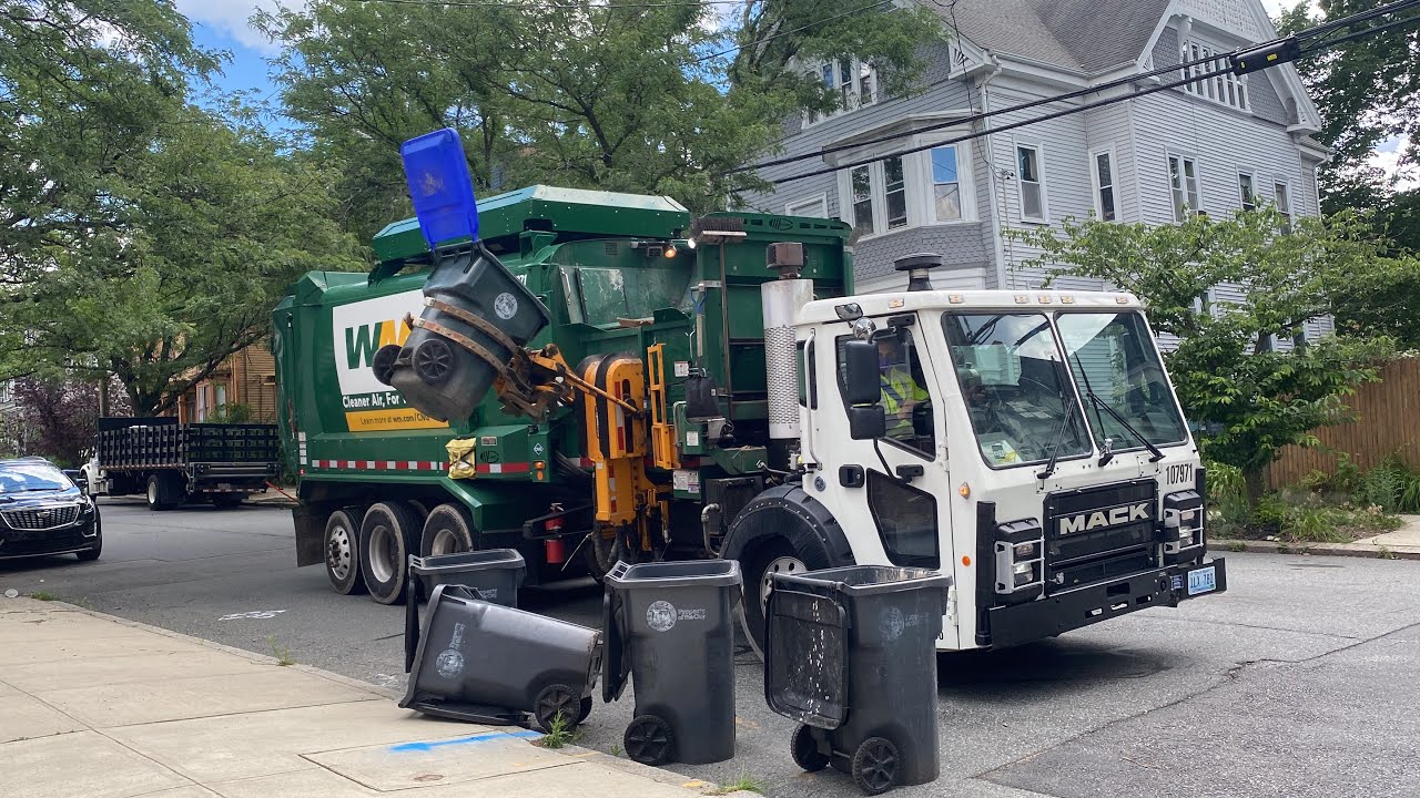 WM'S SPLIT BODY ASL PACKING RECYCLING IN THE TIGHT STREETS - YouTube