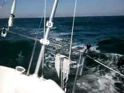 Sailing in 25 knots of wind. Sept 12th 2010 - YouTube