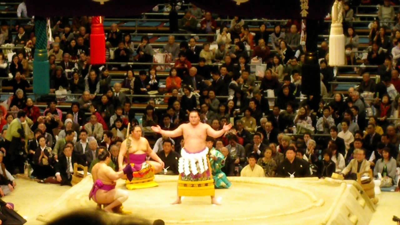 Sumo wrestling ceremony - YouTube