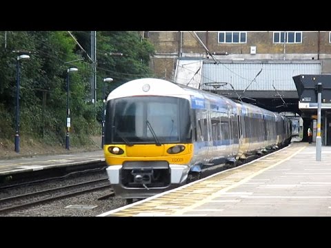 Trains at Ealing Broadway - 10th August, 2015 - YouTube
