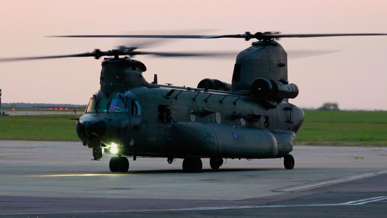 Royal Air Force - Chinook ZK553 - Takeoff at Norwich Airport - YouTube