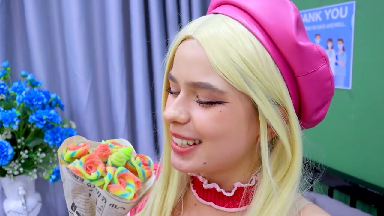 Barbie vs Bratz in Hospital! How to Sneak Food into Hospital by Crafty ...