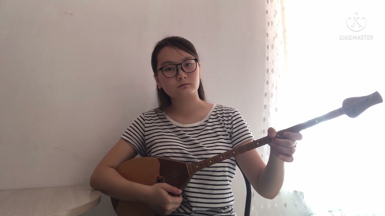 Learning Dombra - Tuning, Placing fingers - YouTube