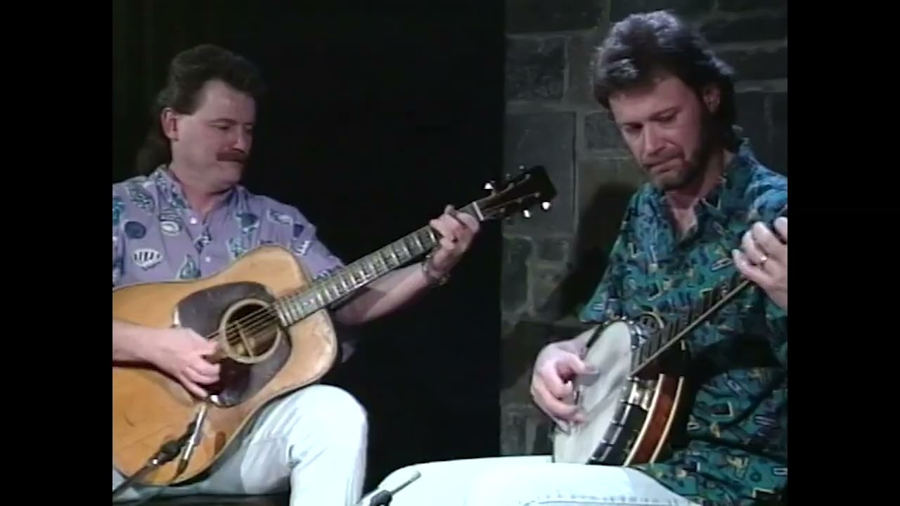 Don Reno (Accompanied by Dale Reno) play "Cumberland Gap" - YouTube