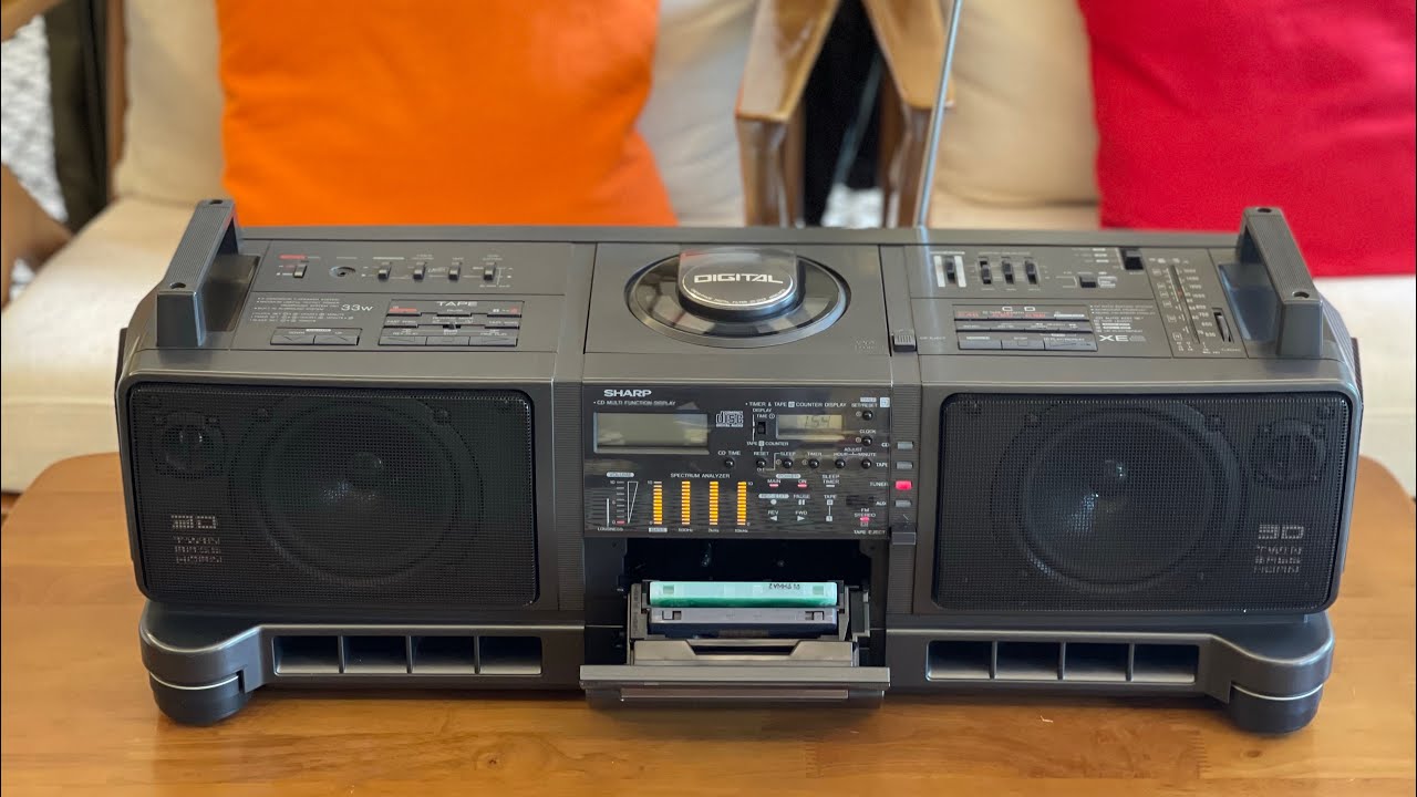 Đài Cassette Radio CD Sharp QT-73 quá đỉnh - YouTube