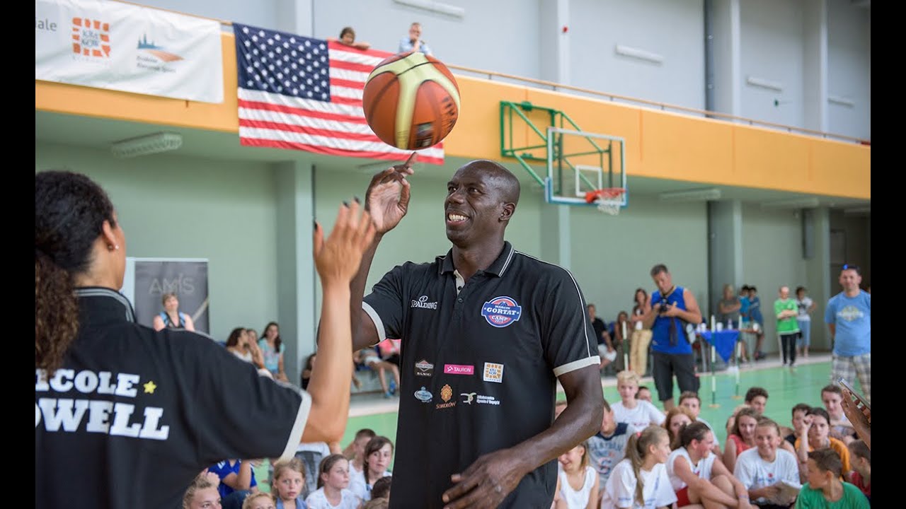 Trening z Gwiazda - NBA Outlaw Powell & WNBA Nicole Powell - YouTube