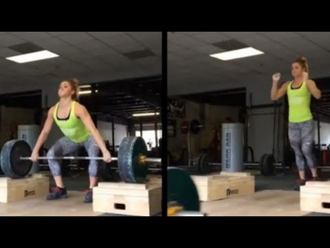 Record-Setting Weightlifter Suffers Hilarious Fail When Bar Rolls Away ...