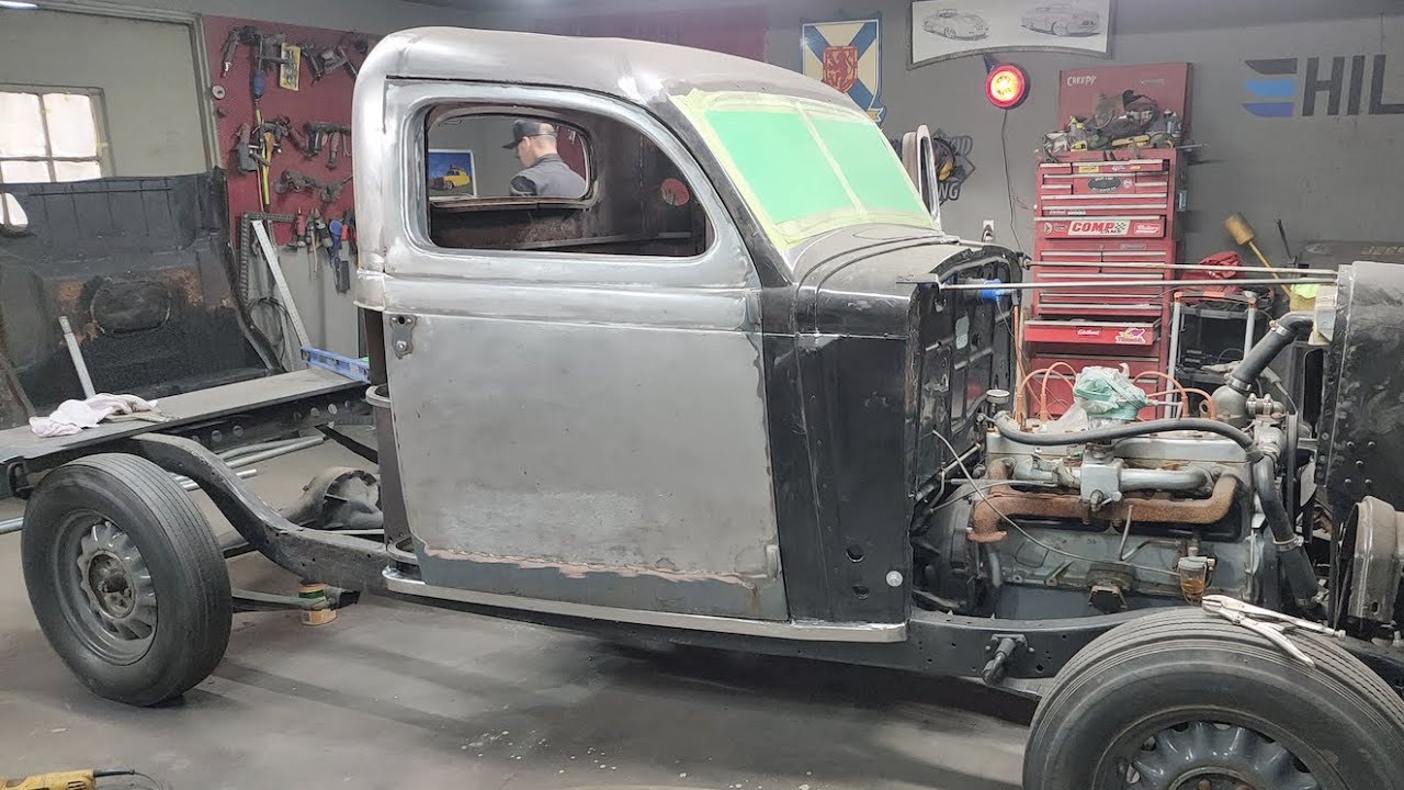 The fabrication continues on the SEDAN to TRUCK conversion 🛠 - YouTube