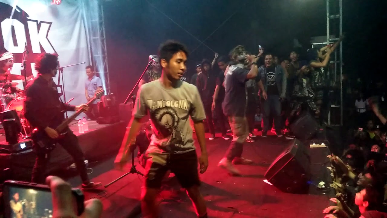 Si BUNGA HITAM - Di bawah acungan senjata - YouTube