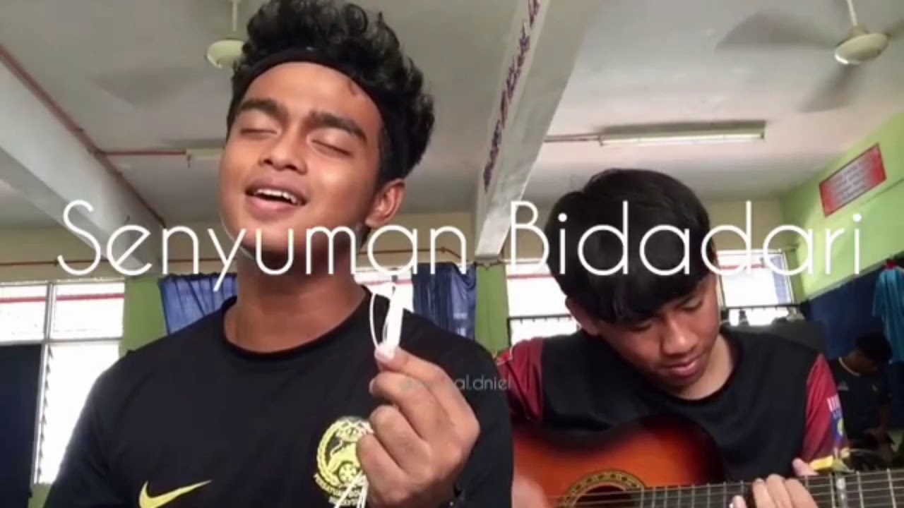 #RNASTAR Akhmal Daniel - Senyuman Bidadari - YouTube