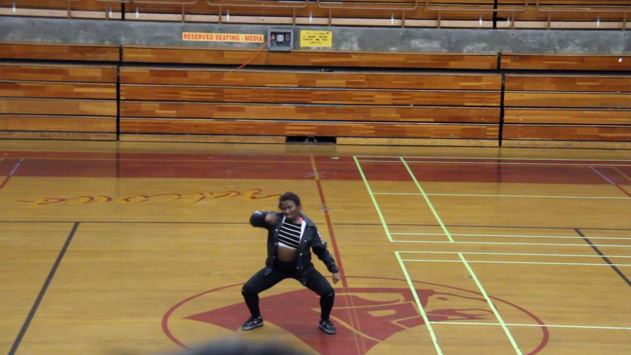 5.31.16 TPHS Dance Day - 4th Period Intro Solo - YouTube