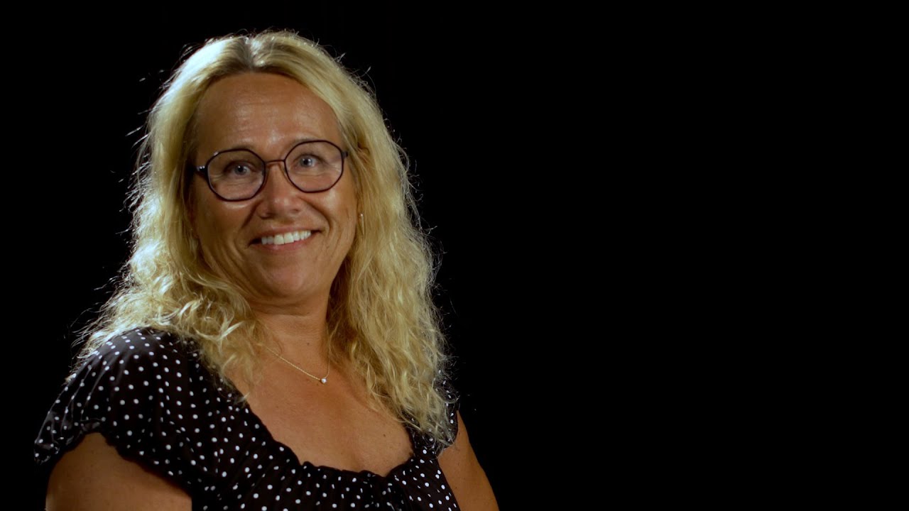 Malin Sundström ny professor 2024 Syntolkat - YouTube