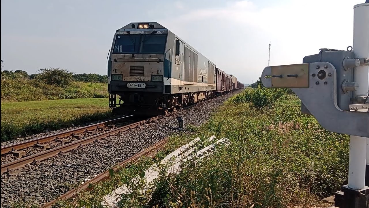 D20E-001 HH62 |22/03| - YouTube