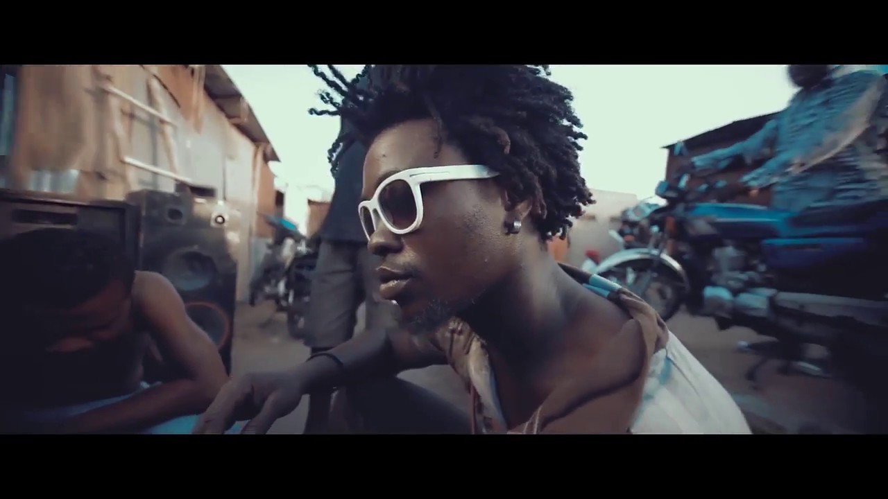 Cyrano - AHOUA (war) video officielle by cristal dreams ent. - YouTube