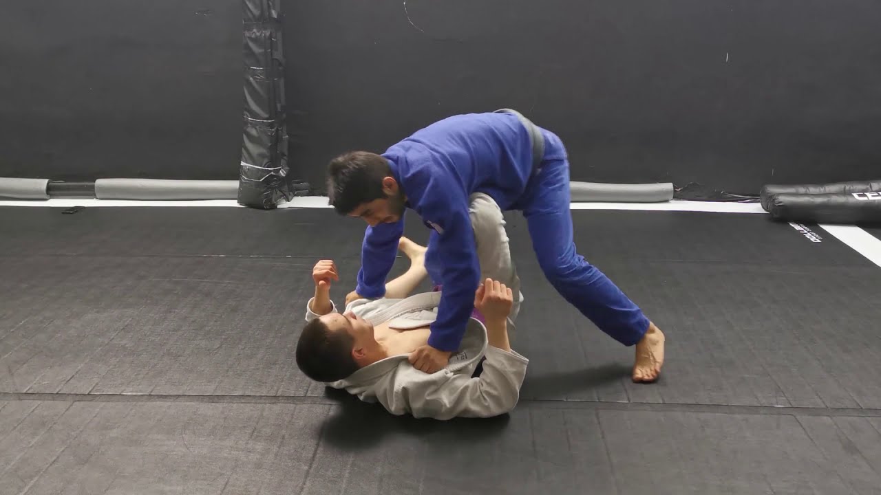 Leg Drag passing combination from Crazy Dog Pass - YouTube