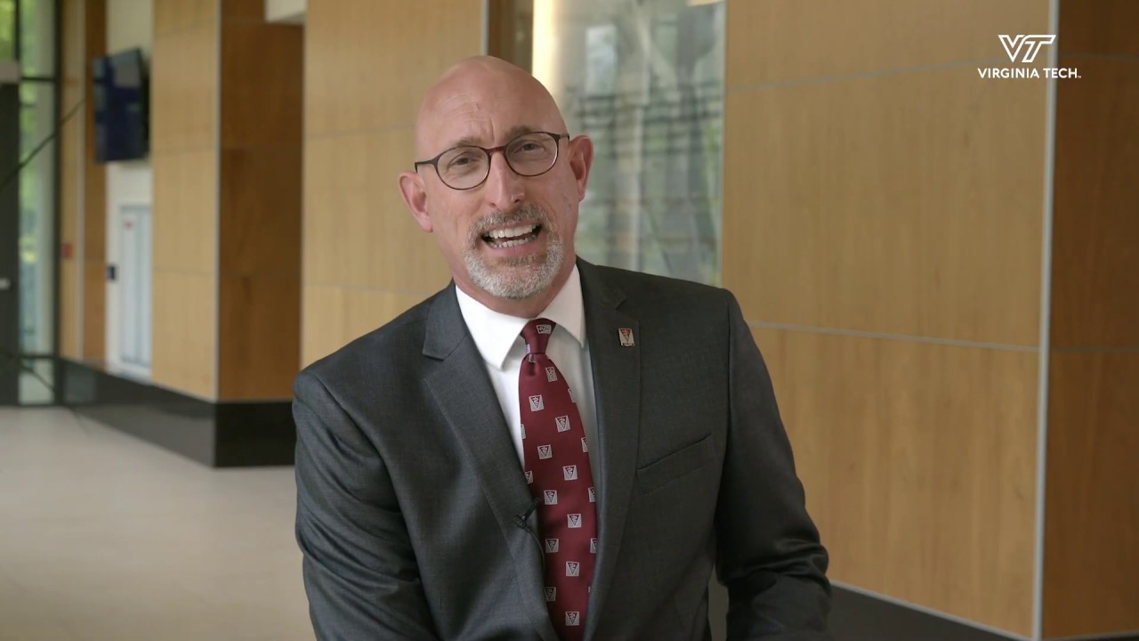 Dean M. Daniel Givens joins VA-MD Vet Med - YouTube