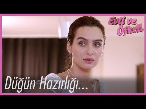 Düğün hazırlığı! - Evli ve Öfkeli Sahneler