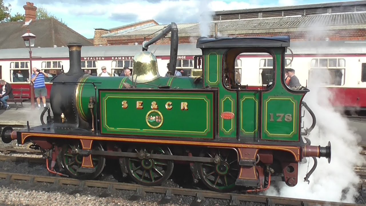 The Blue Bell Railway SECR P Class Blue & Green On Golden Arrow Pullman ...