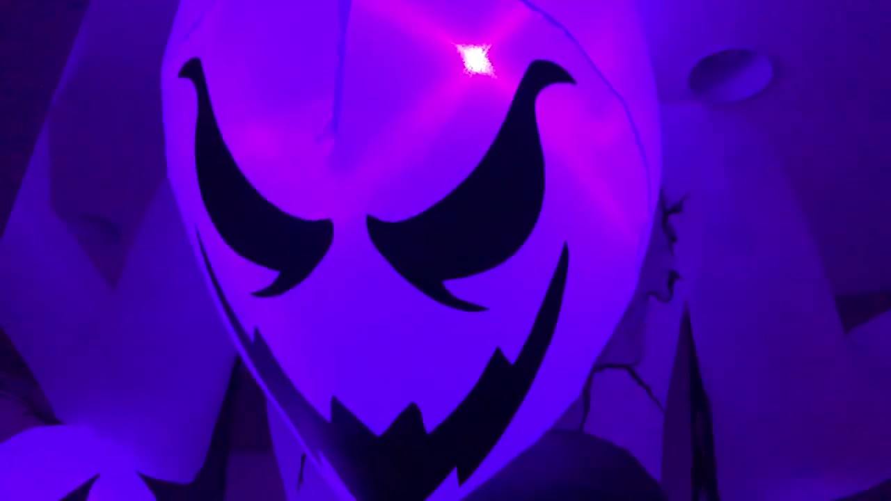 2019 Giant Short Circuit Ghost Trio Tombstone at night - YouTube