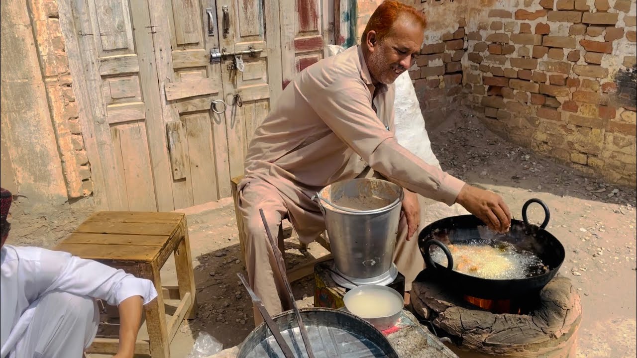 Gol Gol pakory | Daud khel k mashoor | mianwali street food ...