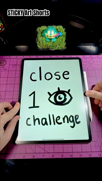 Close One Eye challenge #opticalillusion #zoomart #shortsfeed #art ...