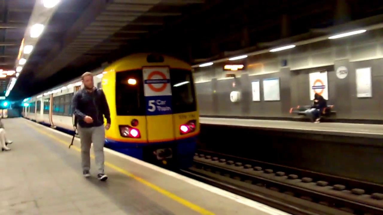 London Overground Platform and Trains at Shoreditch with good sounds ...