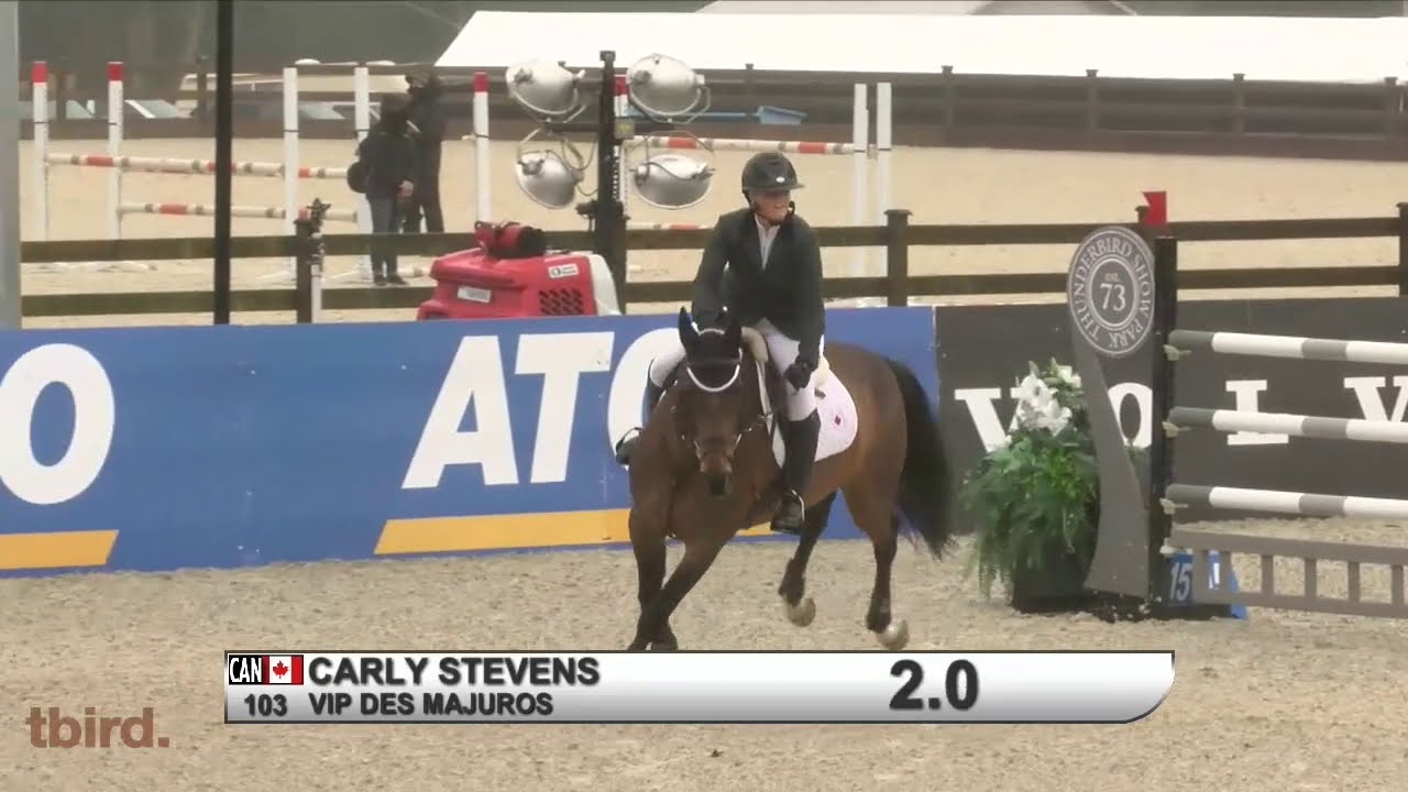 WINNING ROUND: Carly Stevens & VIP des Majuros - YouTube