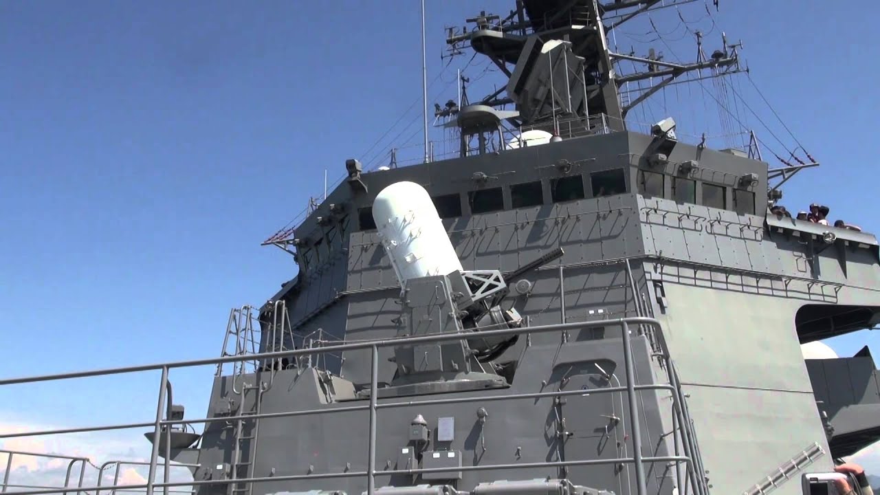 護衛艦さざなみ 高性能20mm機関砲CIWS展示┃Japanese destroyer Sazanami's CIWS Phalanx ...