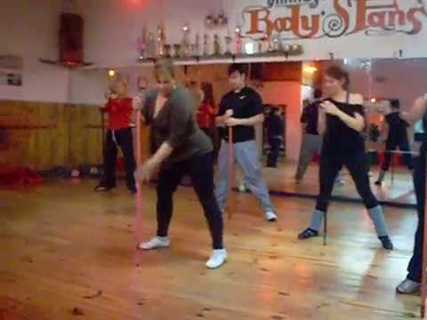 clase de strip dance con bastones bodys fans luciano