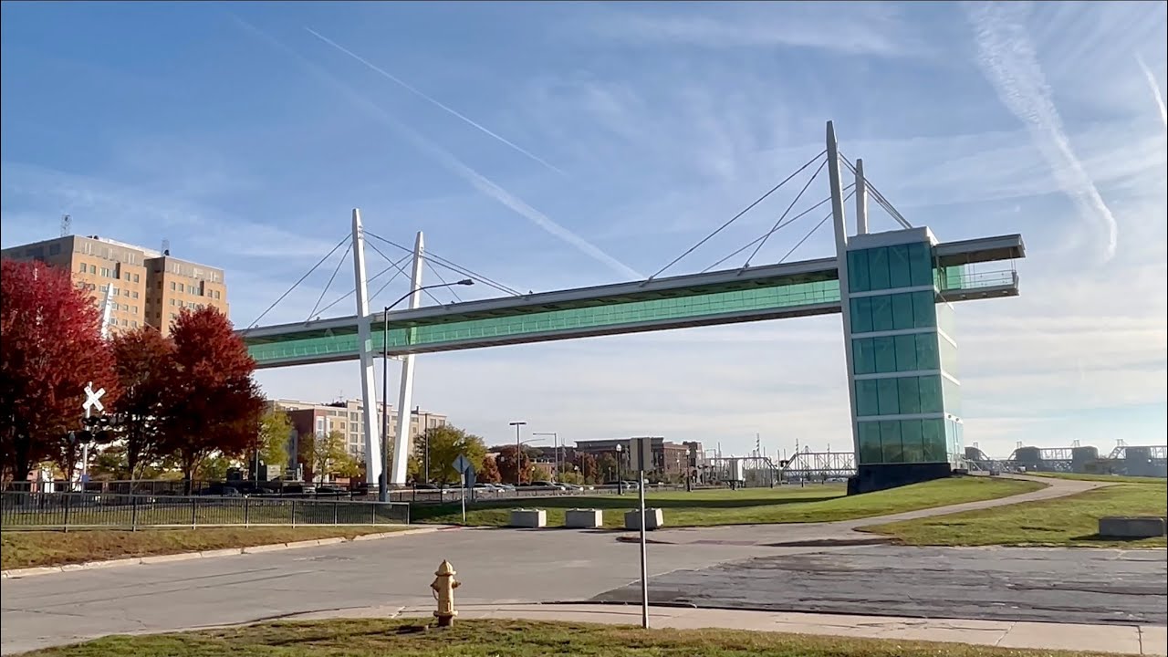 SkyBridge. Davenport, Iowa - YouTube