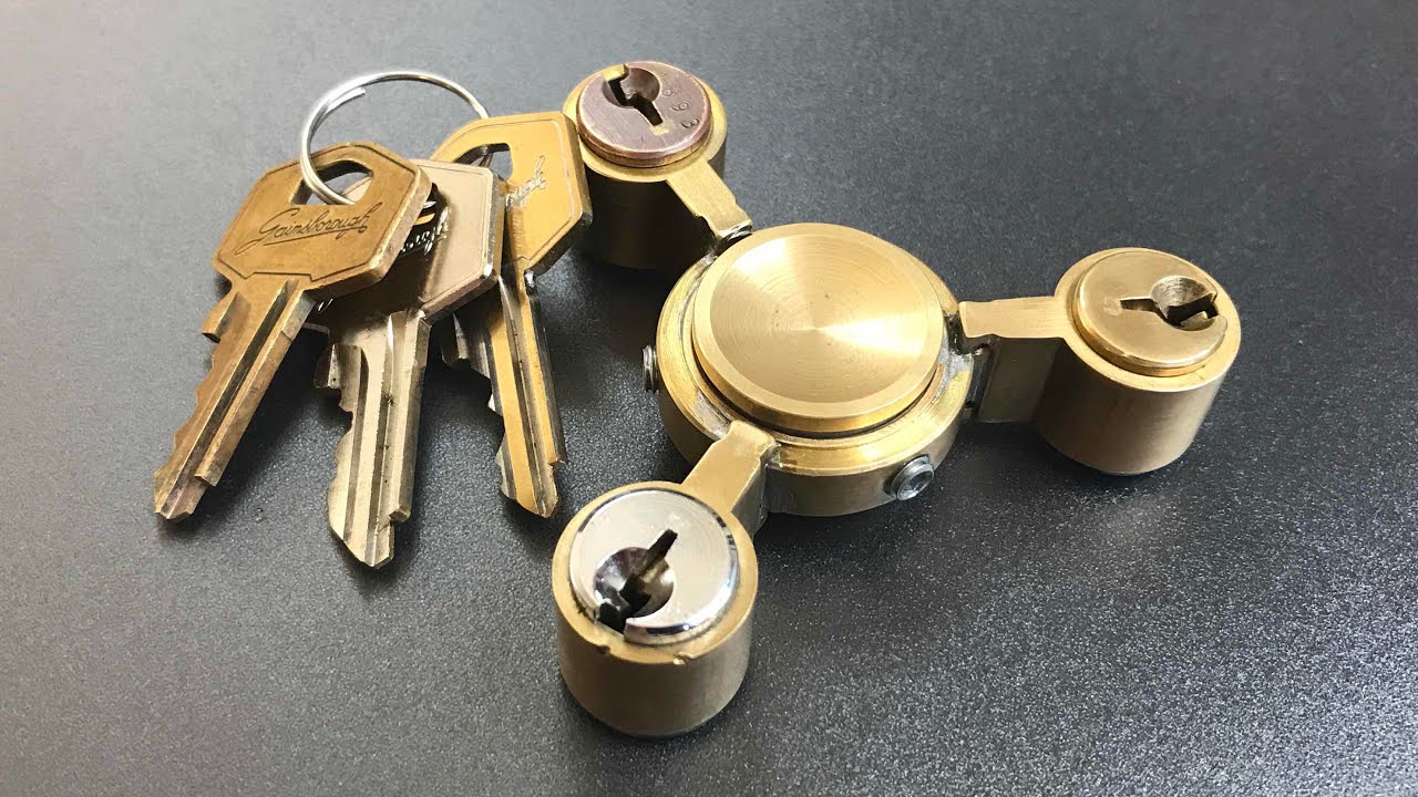 [542] Daniel's Fidget Spinner Challenge Lock Picked and Gutted - YouTube