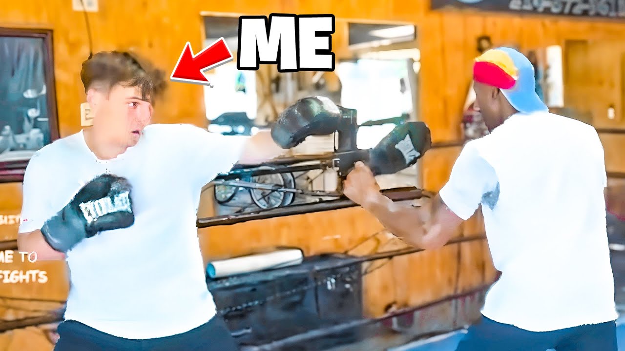 Clix TRAINS for his Boxing Match against Jynxzi - YouTube