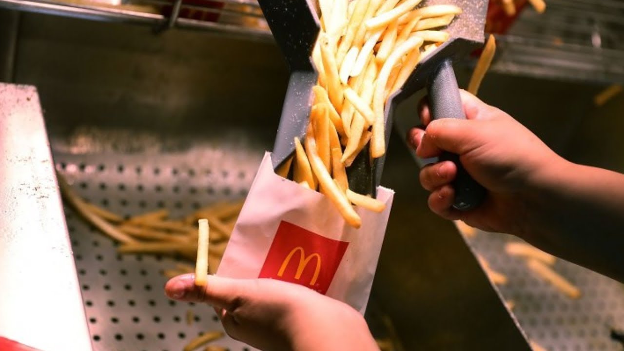 Cosas Desagradables Que Debes Saber Antes De Comer En McDonald's - YouTube
