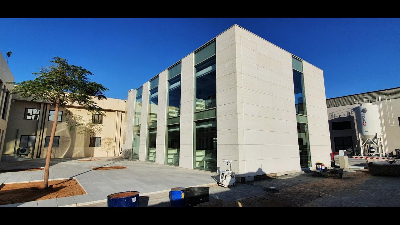 World's largest 3D concreted printed facade! BESIX 3D prints its own ...