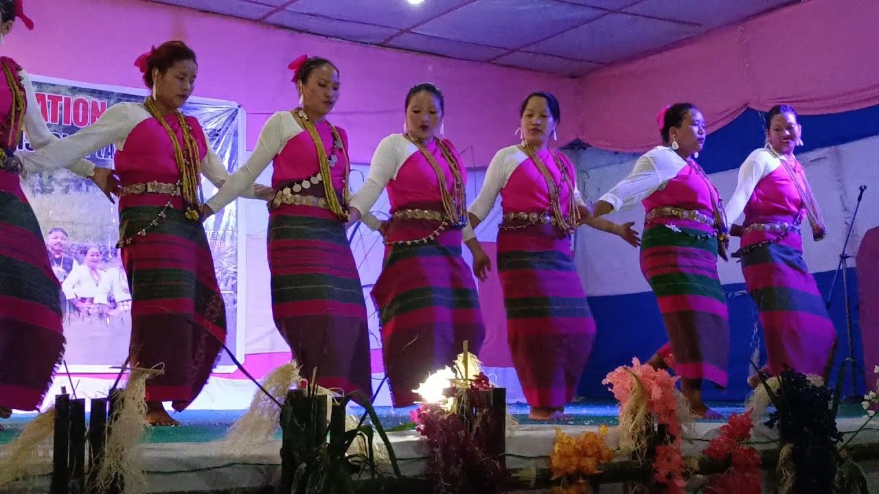 Solunge adung ku silo// Adi dance//Tuting Solung Gidi Celebration 2024 ...