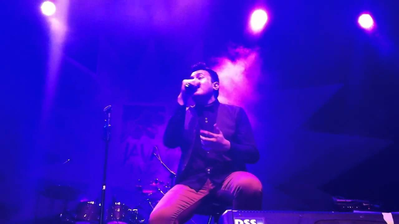 Tulus - Sepatu (Preview) at Java Jazz 2013 - YouTube