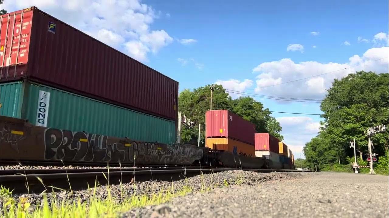 NS 7623 ES44DC leads NS 269 through Piscataway,NJ! - YouTube