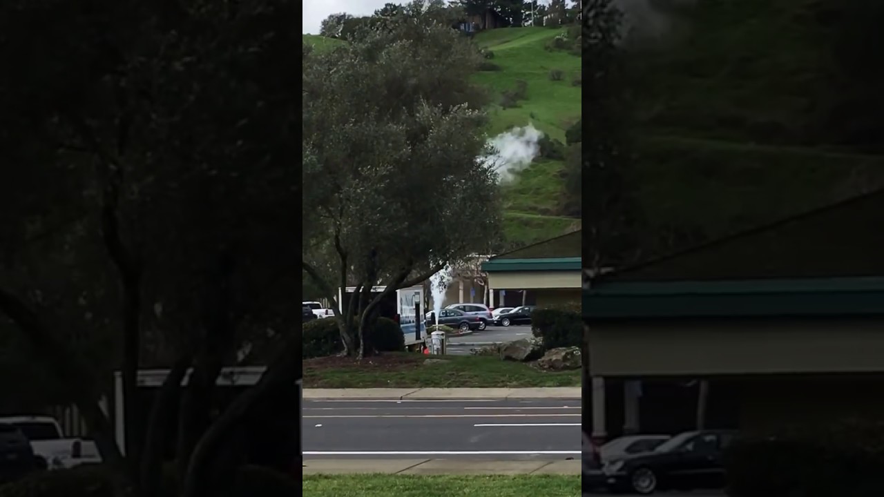 Praxair NuC02 vent 200 gallon C02 tank into atmosphere at closed Burger ...